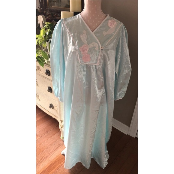 J O Intimates | Intimates & Sleepwear | Vtg Gown J O Intimates ...